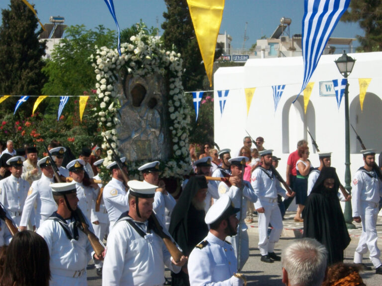 Εορτασμός της Παναγίας Εκατονταπυλιανής στην Πάρο - Πολεμικό Ναυτικό ...