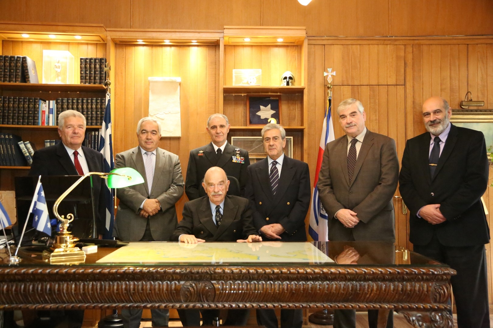 Επίσκεψη Επιτίμων Αρχηγών ΓΕΝ στο Γενικό Επιτελείο Ναυτικού - Πολεμικό ...