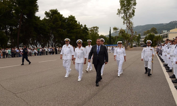 Ο ΥΕΘΑ Πάνος Καμμένος στην τελετή ορκωμοσίας των νεοσυλλέκτων ναυτών ...