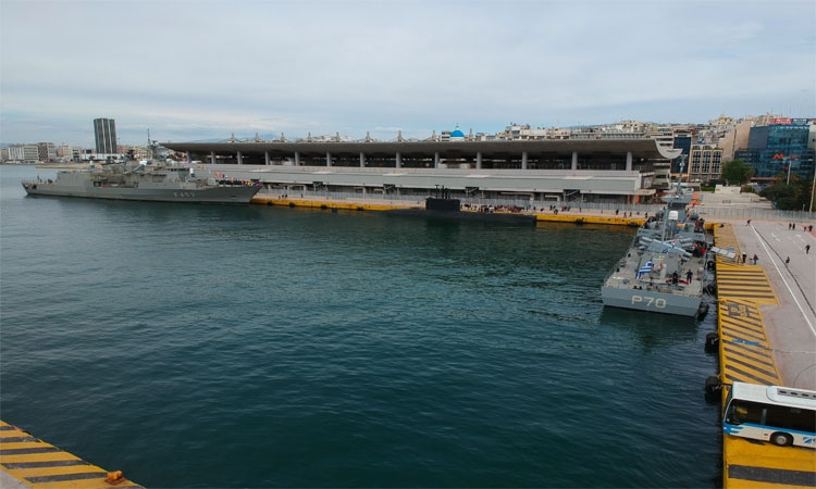 Μεγάλη η Συμμετοχή του κοινού στο επισκεπτήριο των Πολεμικών Πλοίων στο ...