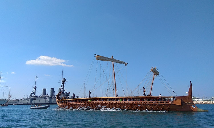 Καλοκαιρινή αυλαία για τους Πλόες της Τριήρους «ΟΛΥΜΠΙΑΣ» - Πολεμικό ...