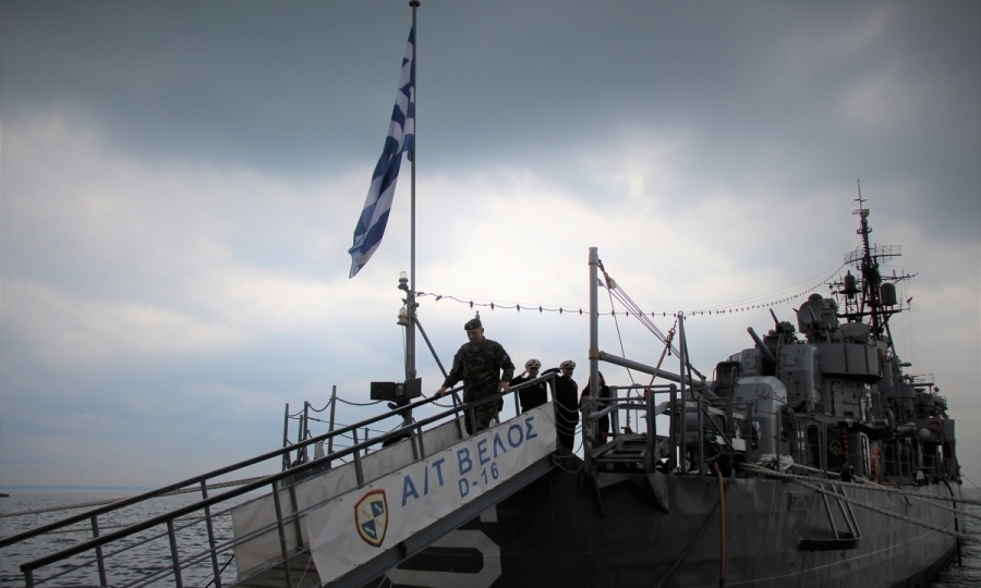 Επίσκεψη Αρχηγού ΓΕΕΘΑ στο Α/Τ «ΒΕΛΟΣ» - Πολεμικό Ναυτικό - Επίσημη ...