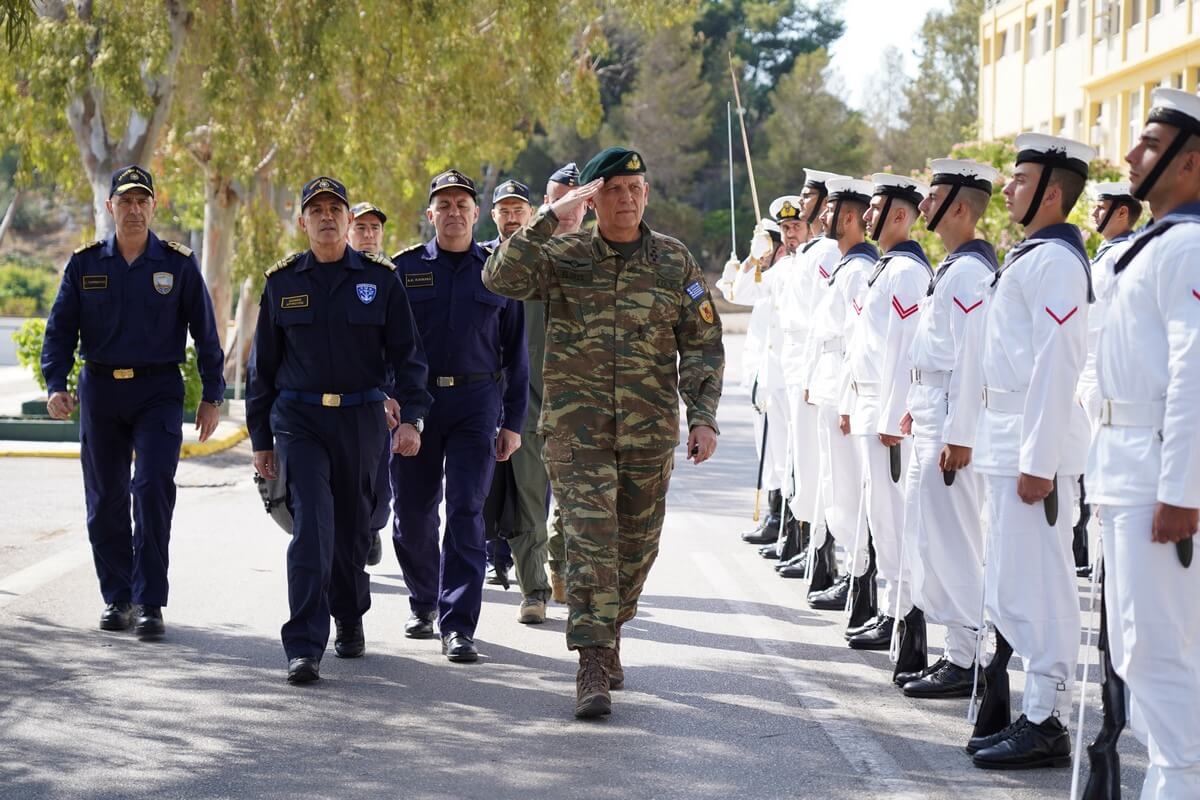 Επίσκεψη Αρχηγού ΓΕΕΘΑ στο Αρχηγείο Στόλου - Πολεμικό Ναυτικό - Επίσημη ...