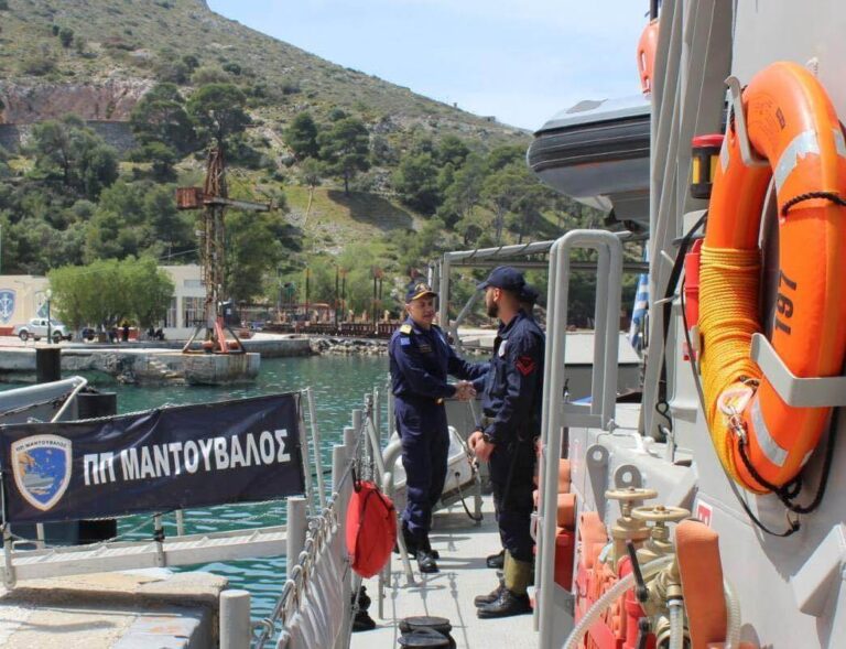 Επισκέψεις Αρχηγού ΓΕΝ για Ανταλλαγή Ευχών - Πολεμικό Ναυτικό - Επίσημη ...