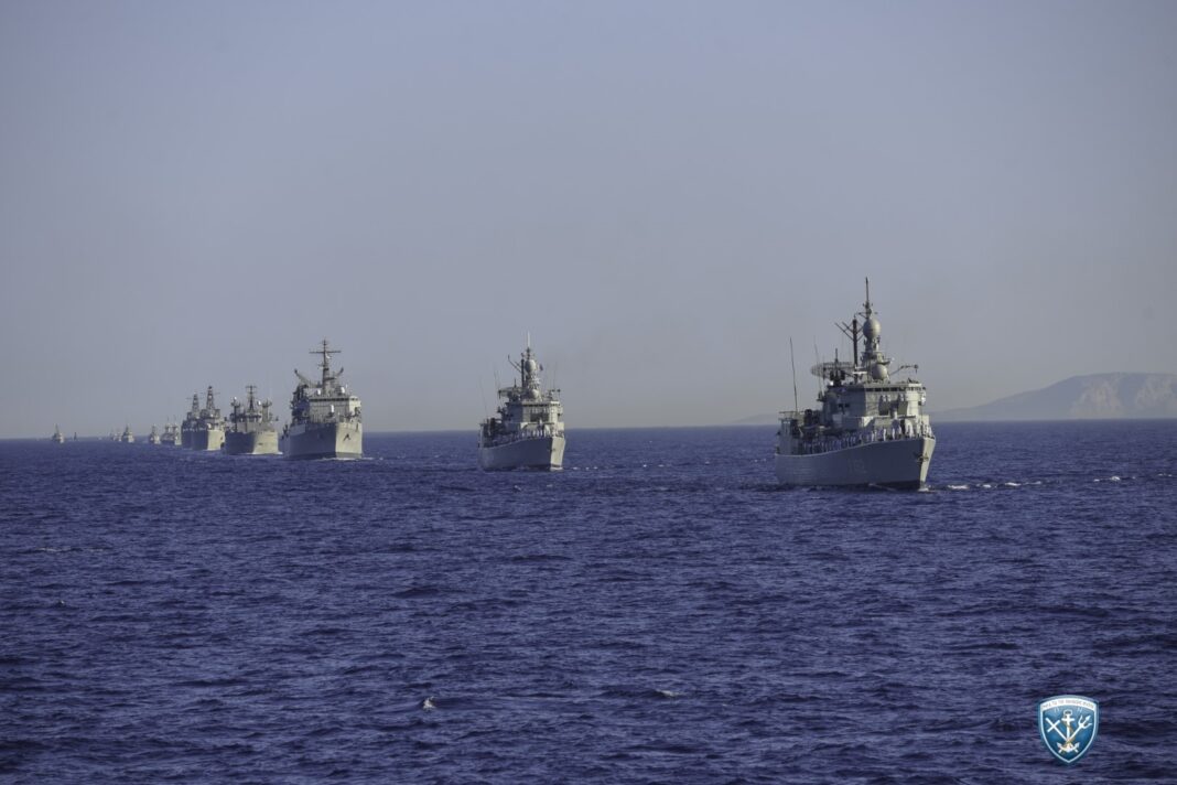 Επιθεώρηση του Στόλου εν πλω από την Α.Ε. τον Πρόεδρο της Δημοκρατίας ...
