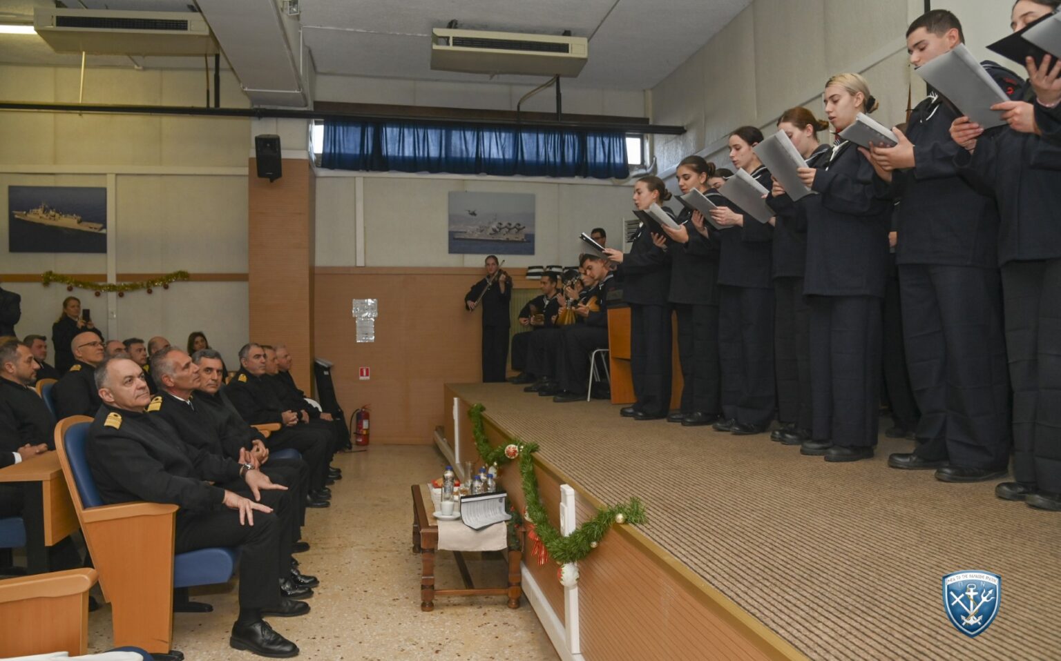 Ανταλλαγή Ευχών Αρχηγού ΓΕΝ για την Εορτή των Χριστουγέννων - Πολεμικό ...